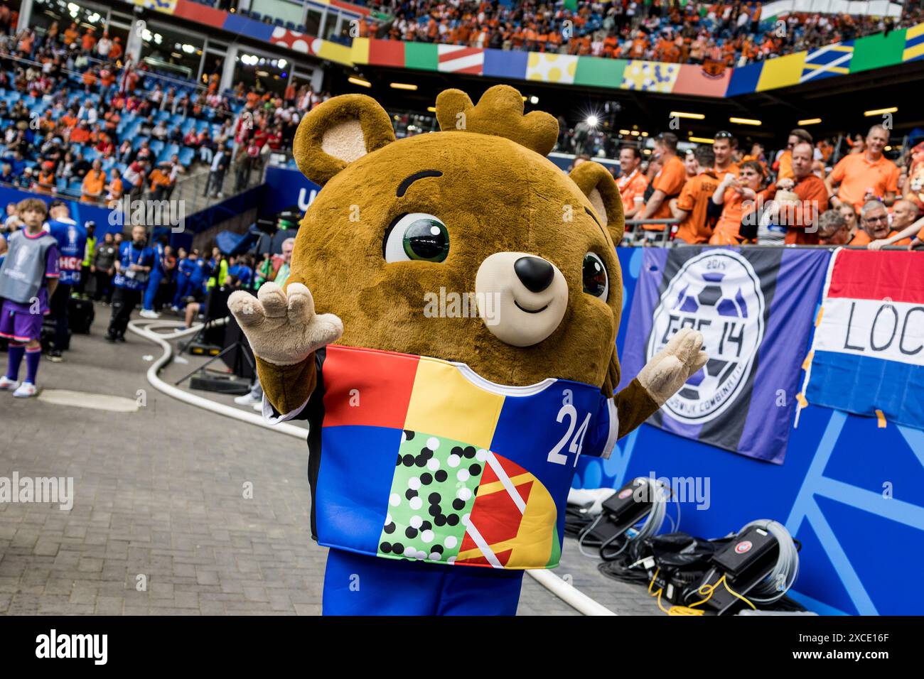 Hamburg, Germany. 16th, June 2024. The mascot Albärt seen before the ...
