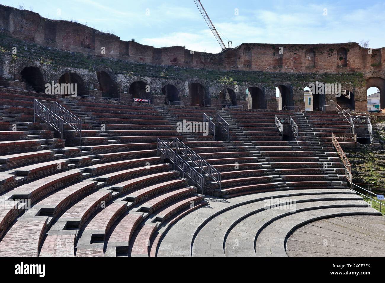 Benevento - Gradinate della cavea del Teatro Romano Stock Photo - Alamy