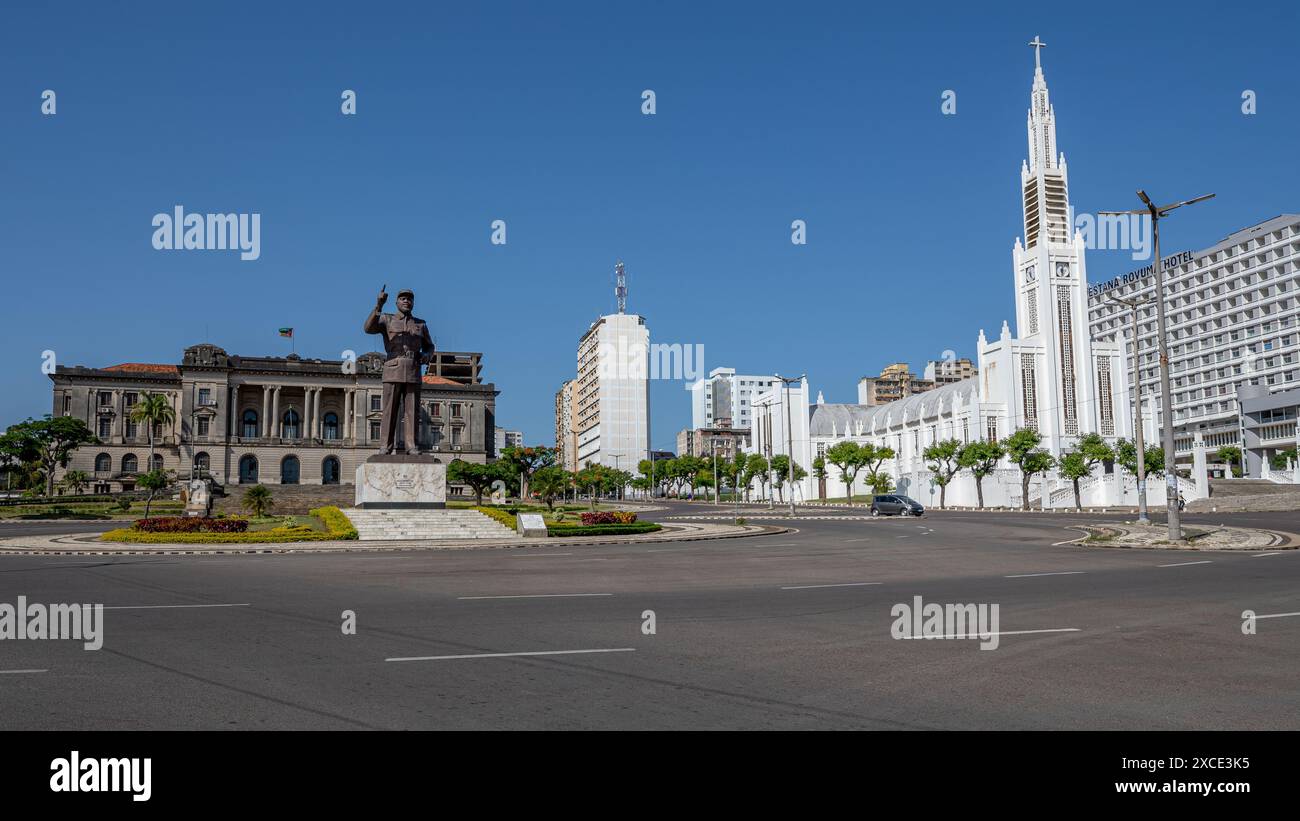 Mozambique, Maputo, Maputo Cidade, The new statue of Samora Machel ...