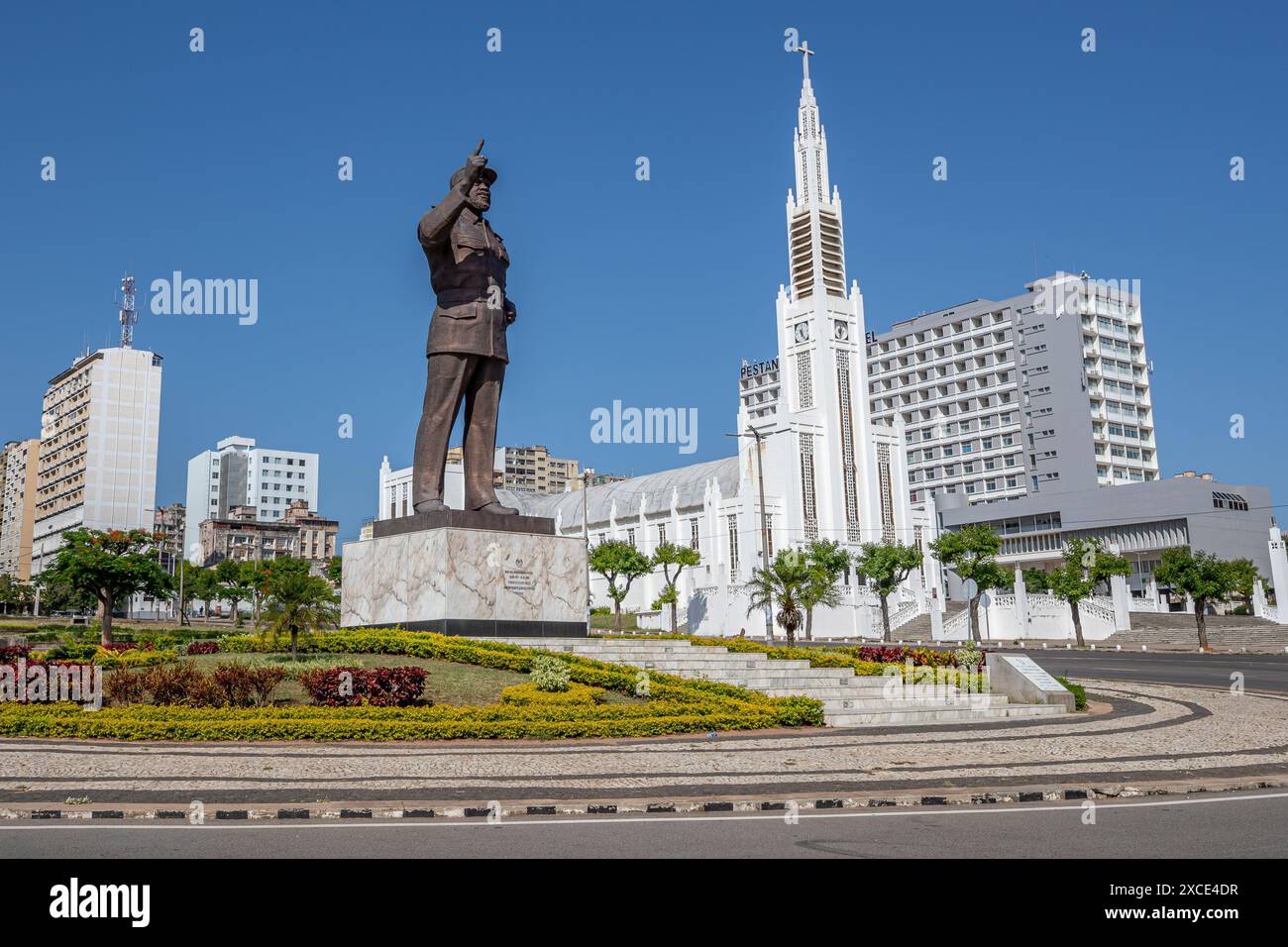 Mozambique, Maputo, Maputo Cidade, The new statue of Samora Machel ...
