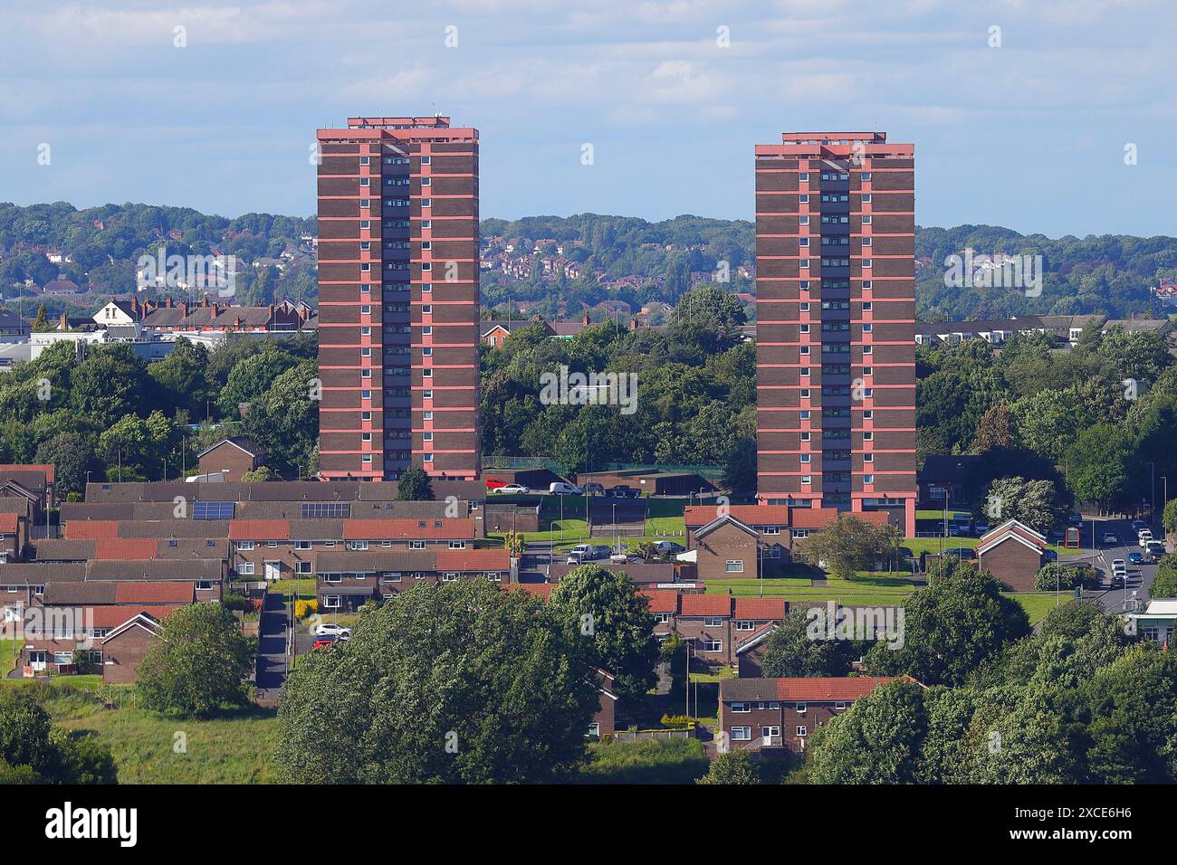 Bramley high rise flats hi-res stock photography and images - Alamy