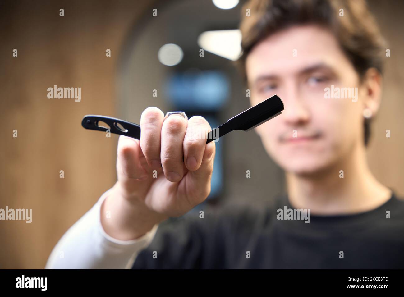 Straight razor technique hi-res stock photography and images - Alamy