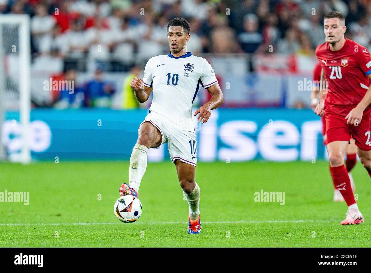 Jude Bellingham (England, #10) Serbien vs. England, Herren, Fussball, 1 ...