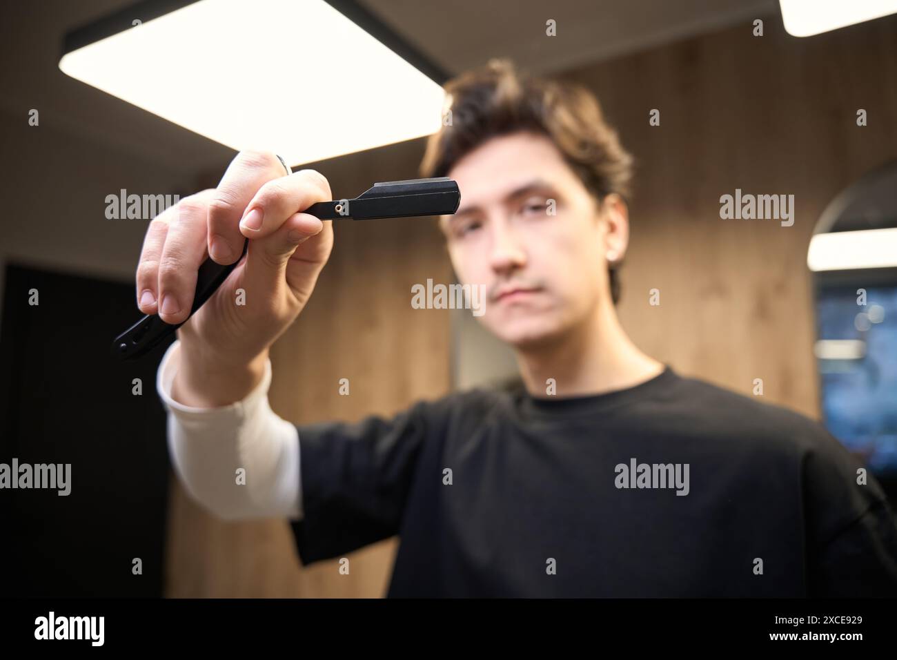 Straight razor technique hi-res stock photography and images - Alamy
