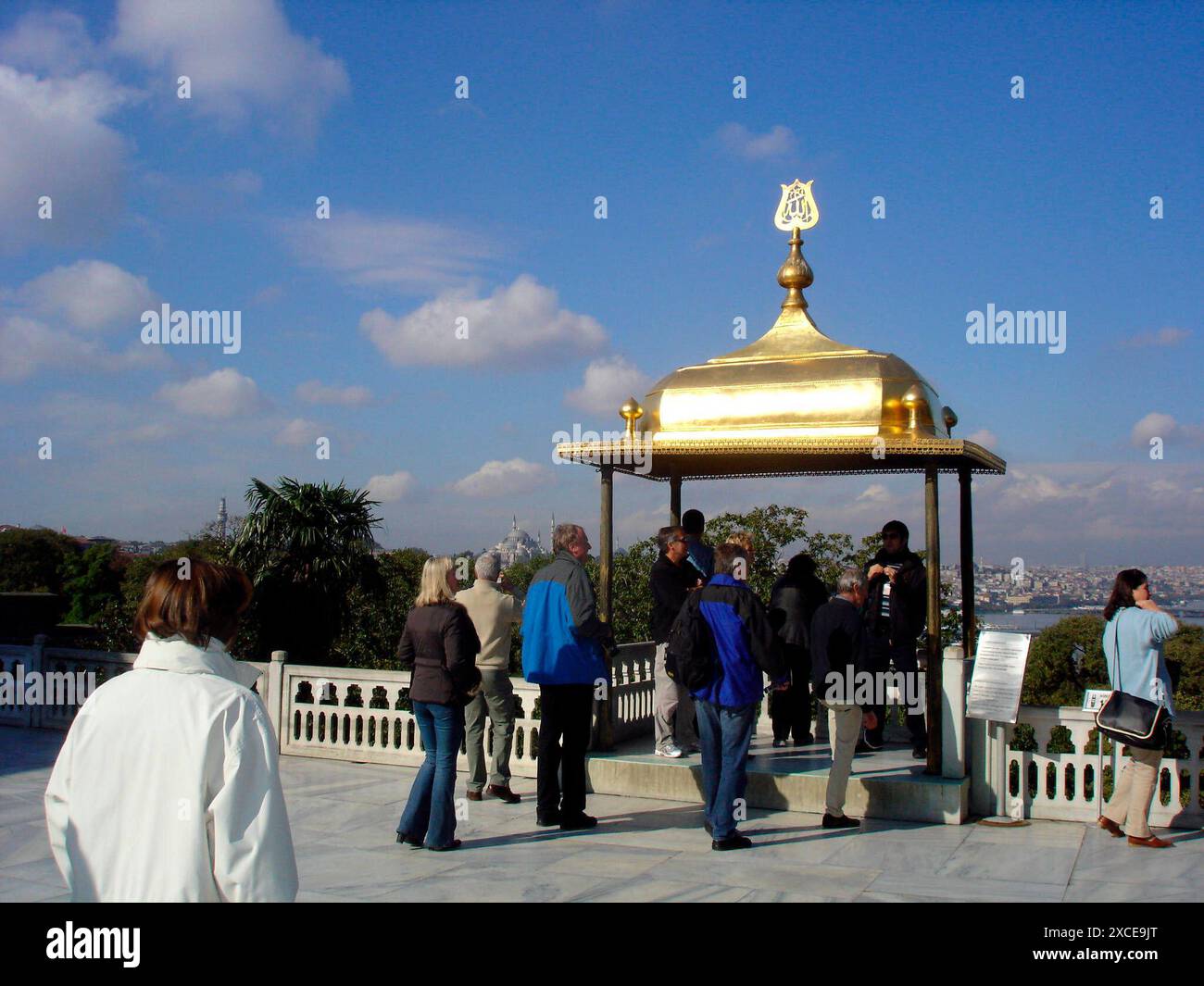 the topkapi Palace Museum in istanbul is world famous the topkapi ...