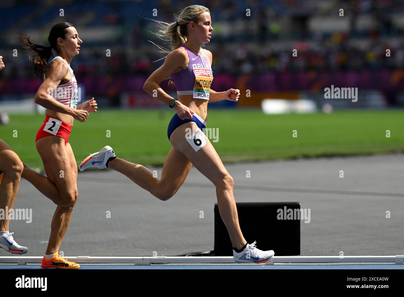 Keely Hodgkinson of Great Britain competes in the 800m women semifinal ...