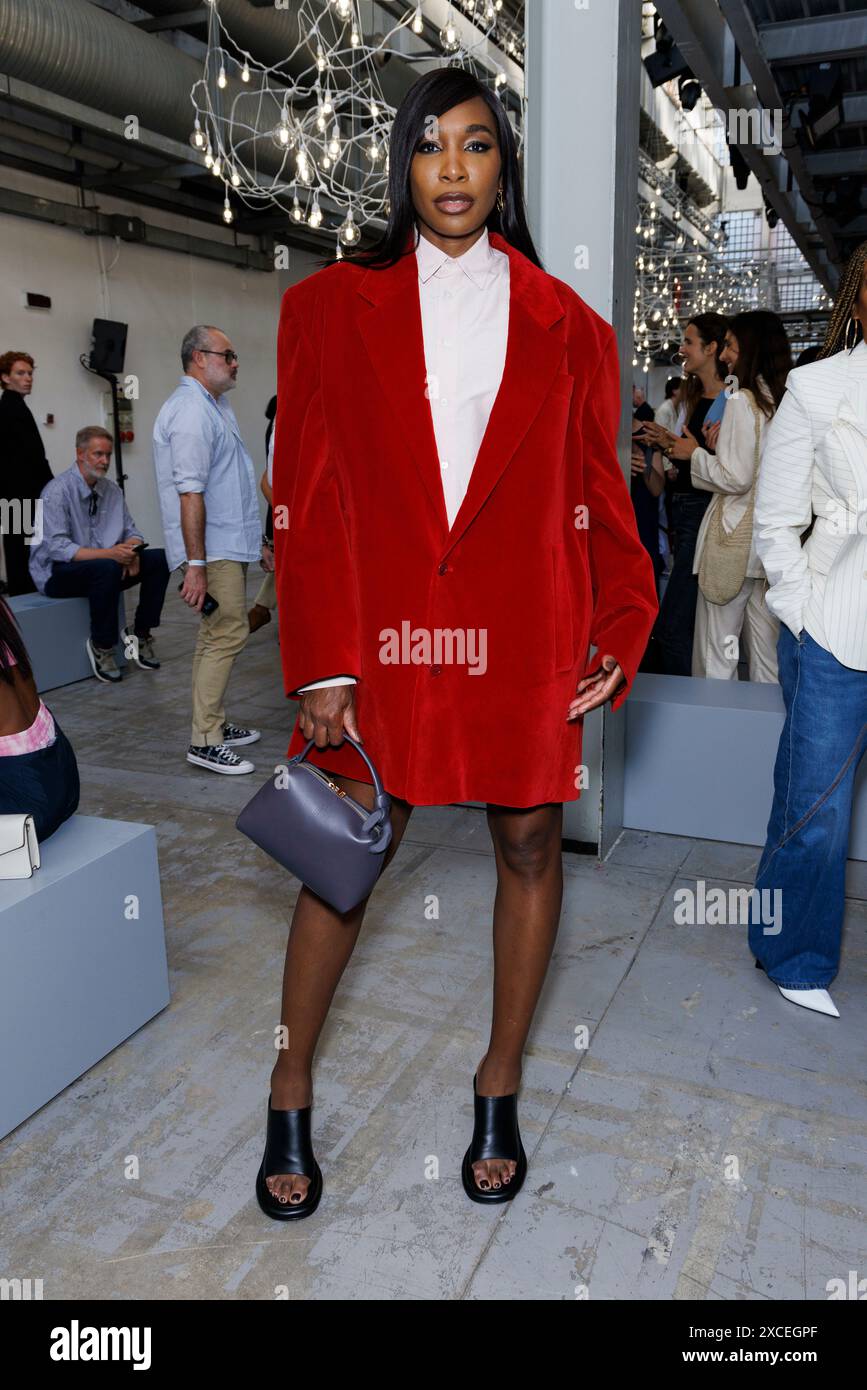 Venus Williams attends JW ANDERSON Spring/Summer 2025 Runway during ...