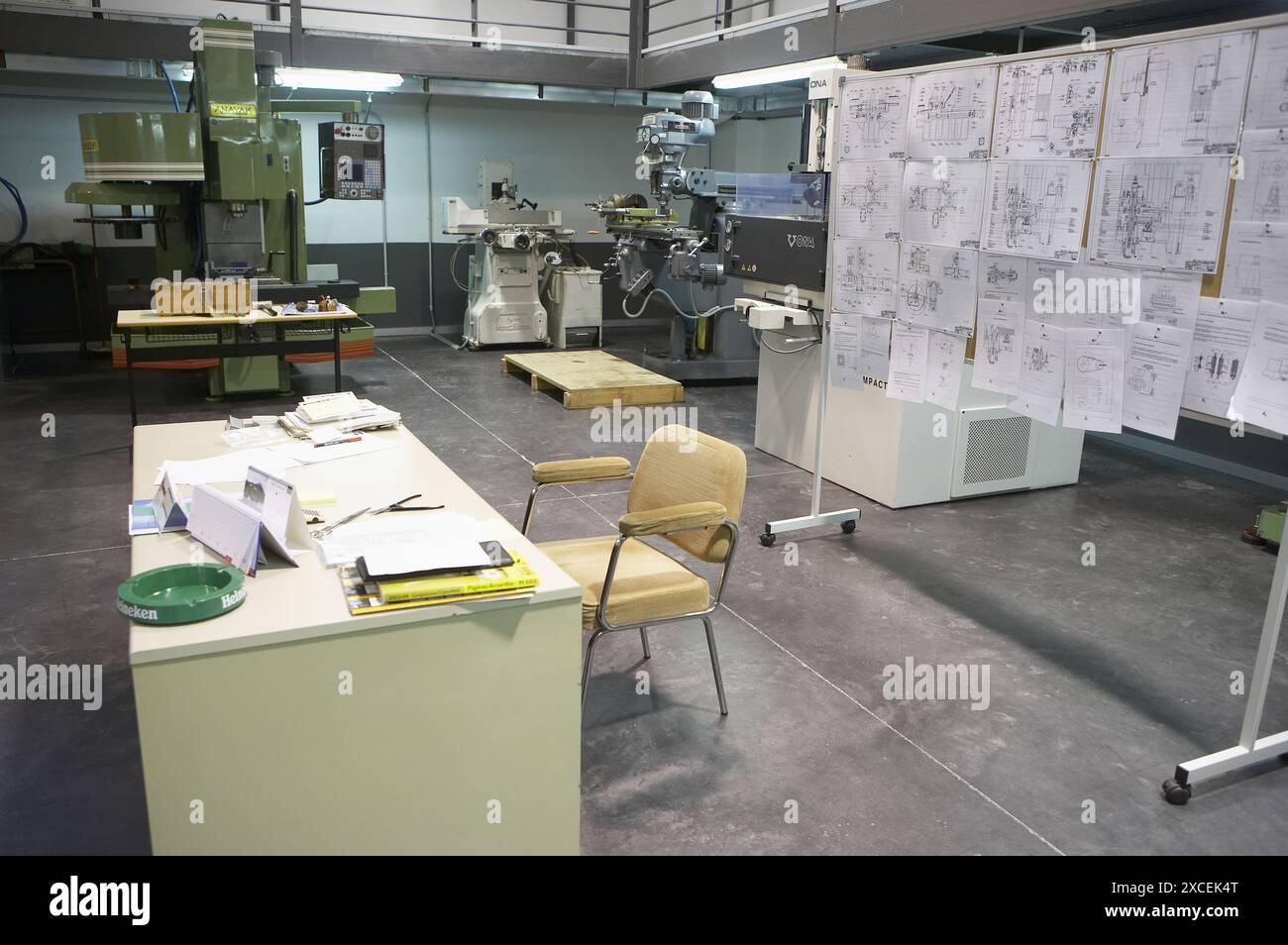 Machine tool lab department mechanical hi-res stock photography and ...