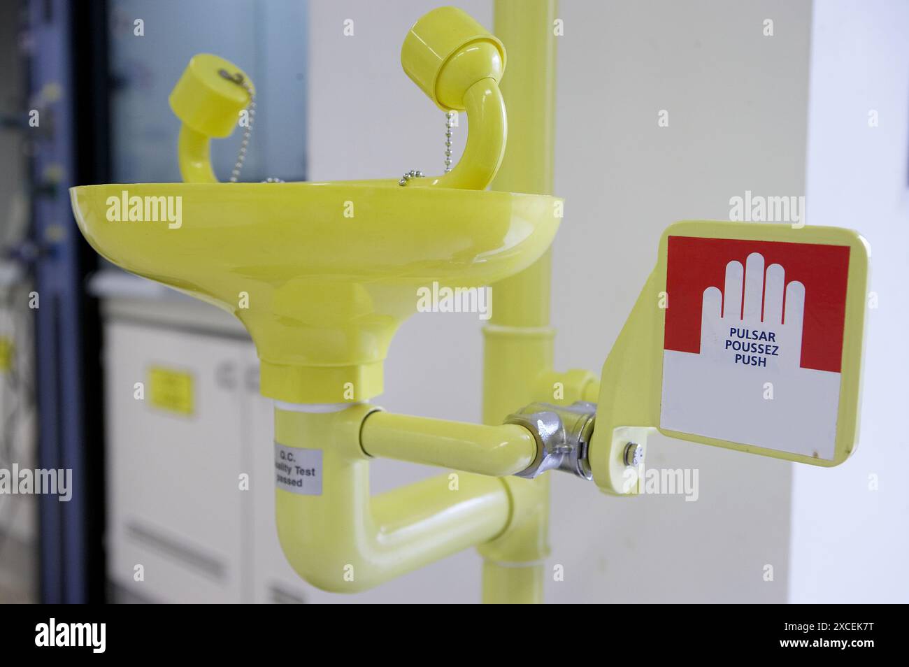 Fundamental chemistry hi-res stock photography and images - Alamy