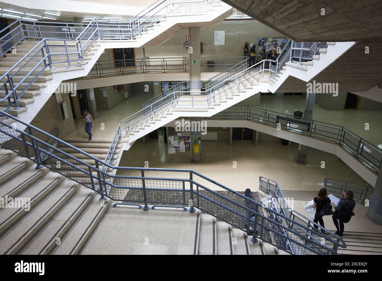 School of Journalism and Communications, University of the Basque ...
