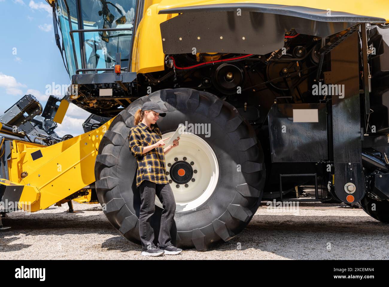 Female harvester hi-res stock photography and images - Alamy
