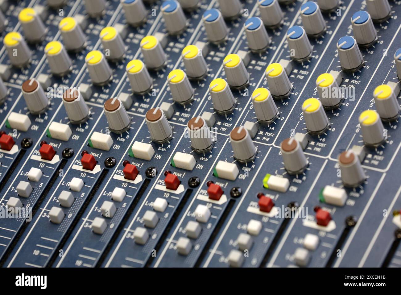 Soundboard detail hi-res stock photography and images - Alamy