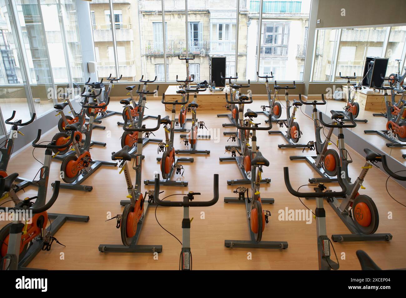 Spinning gym still hi-res stock photography and images - Alamy