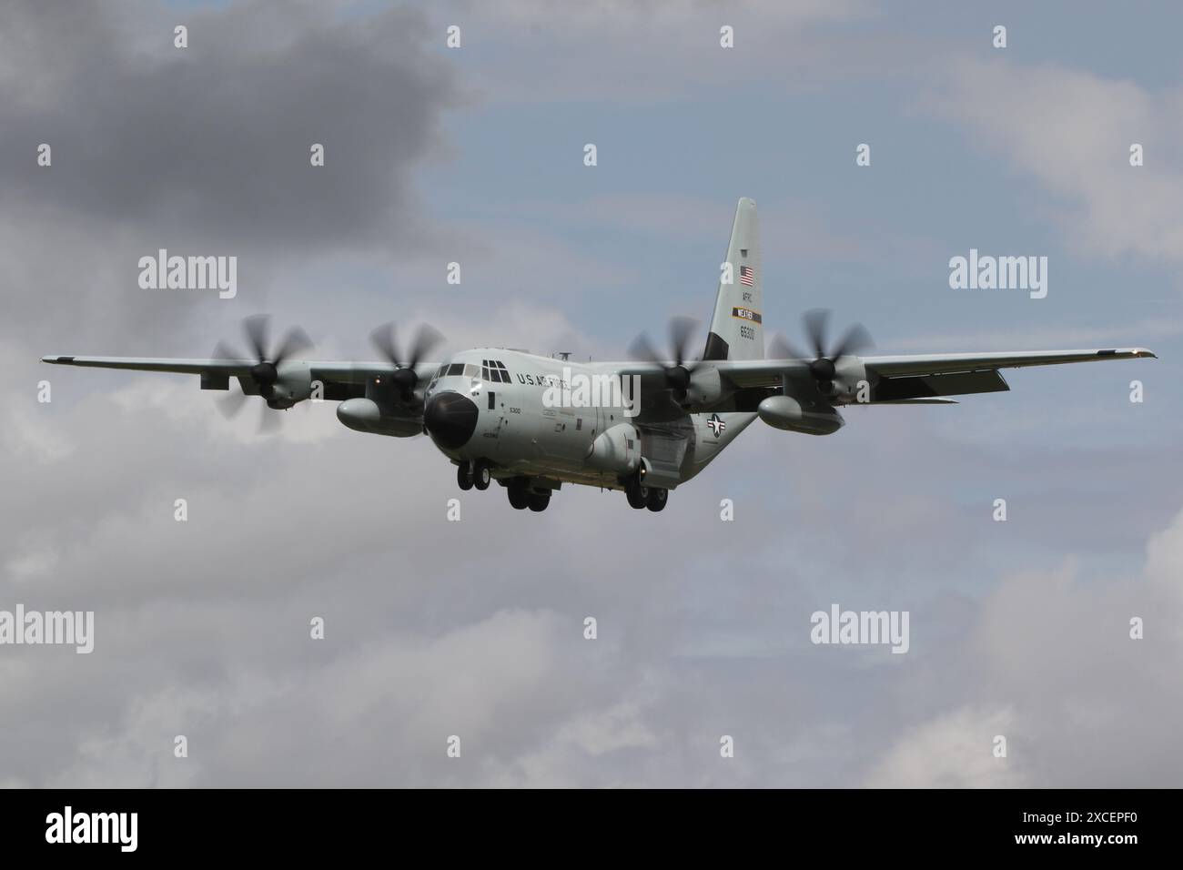 96-5300, a Lockheed Martin WC-130J Weatherbird operated by the 53rd ...