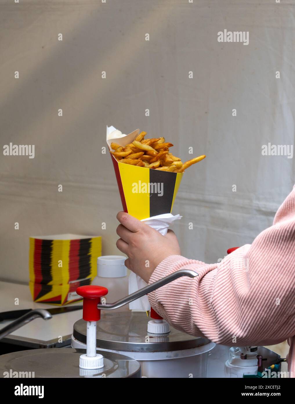 Belgium fries cone hi-res stock photography and images - Alamy
