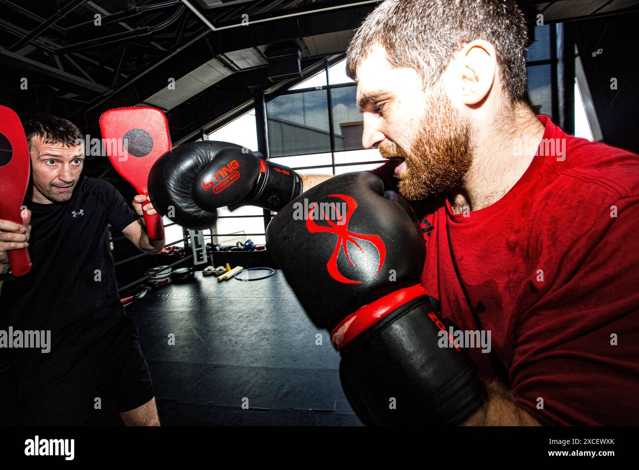 Real boxing coach and his fighter hi-res stock photography and images - Alamy