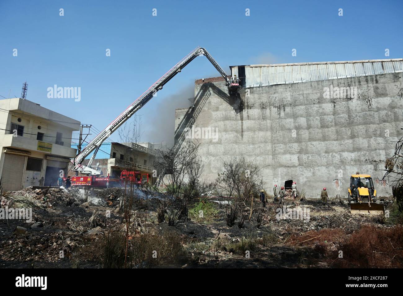 Delhi fire department hi-res stock photography and images - Alamy