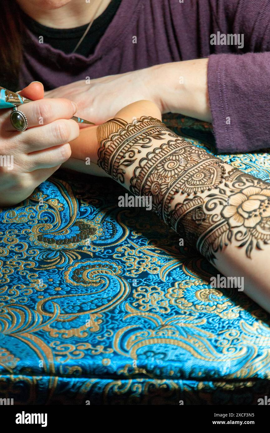 North America, USA, Washington. Indian Mehendi celebration. Henna ...