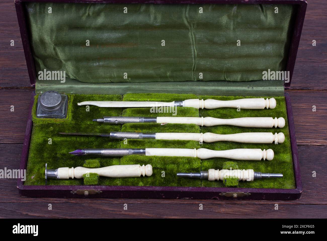 Writing tool box art hi-res stock photography and images - Alamy