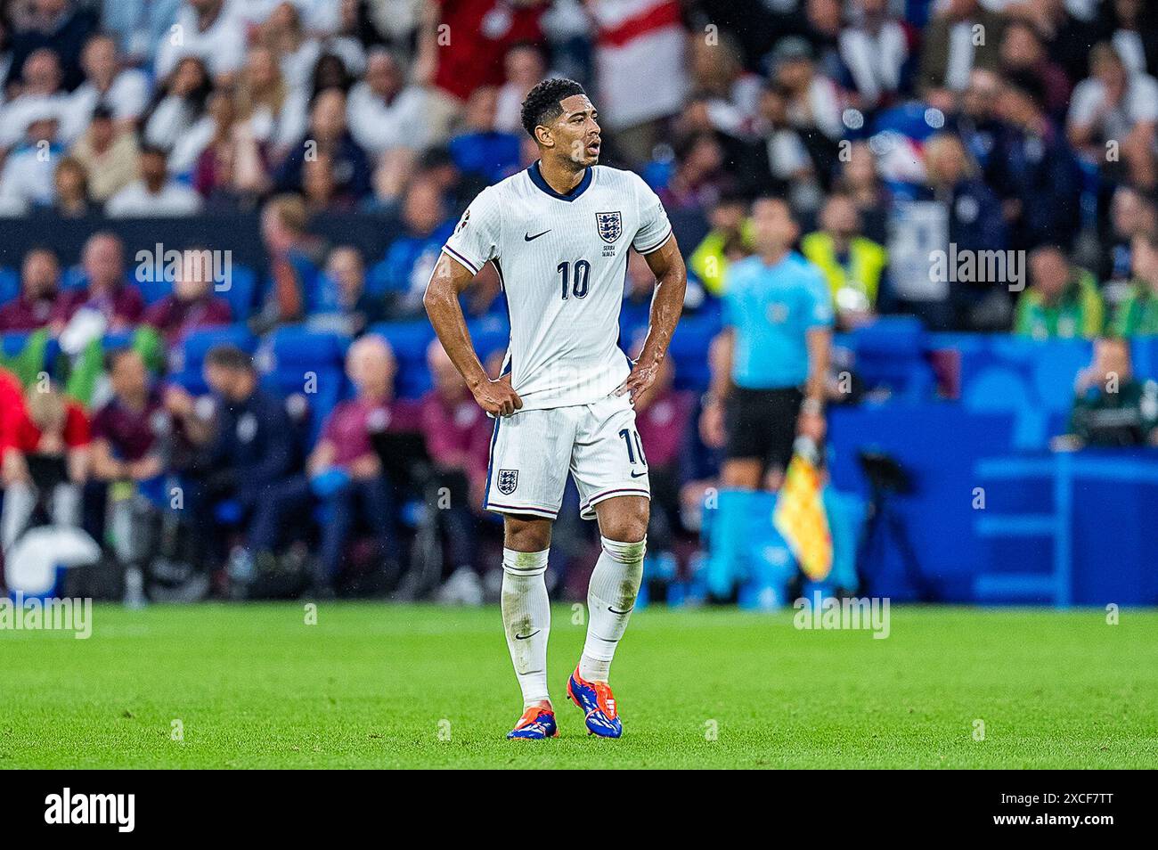 Jude Bellingham (England, #10) Serbien vs. England, Herren, Fussball, 1 ...