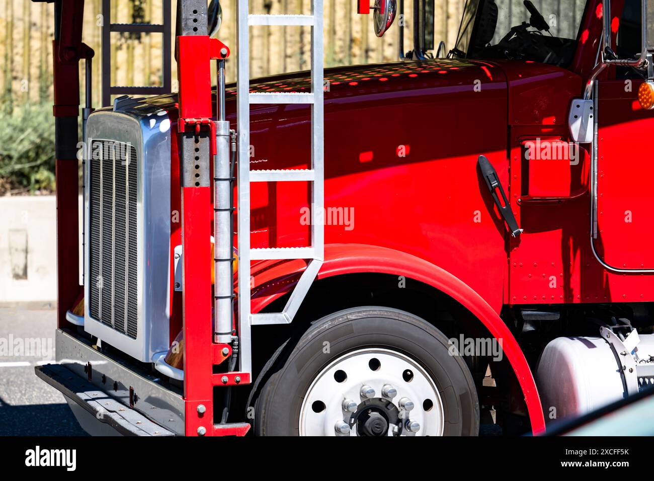 Industrial carrier big rig red car hauler semi-truck tractor ...