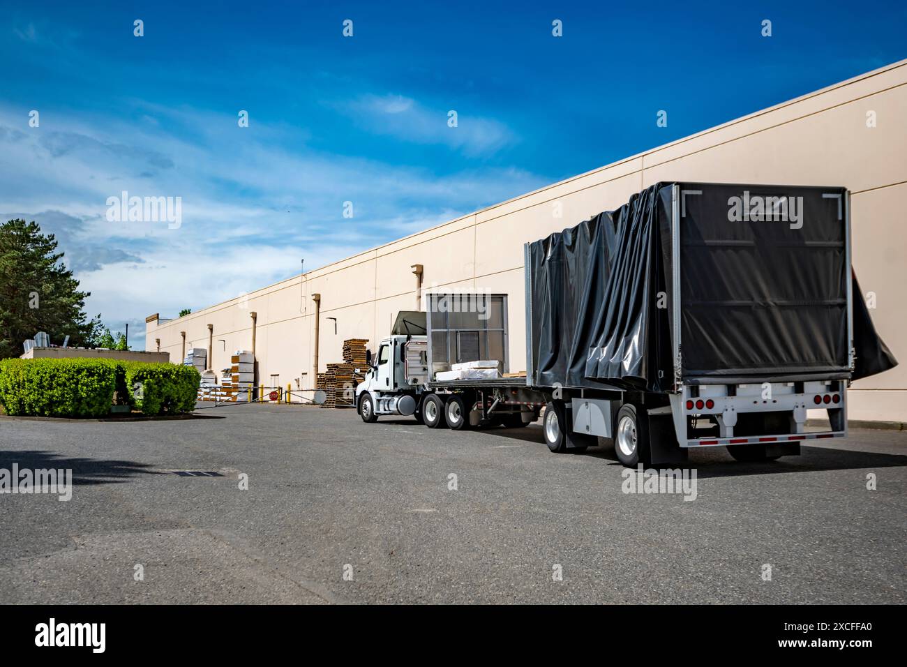 Industrial carrier white day cab big rig semi truck with roof spoiler ...