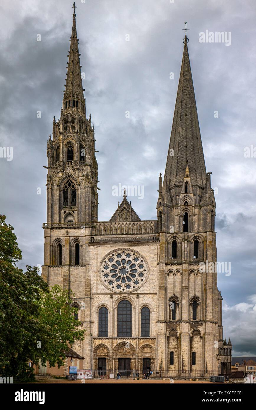 CHARTRES CATHEDRAL (1145-1220) CHARTRES FRANCE Stock Photo - Alamy
