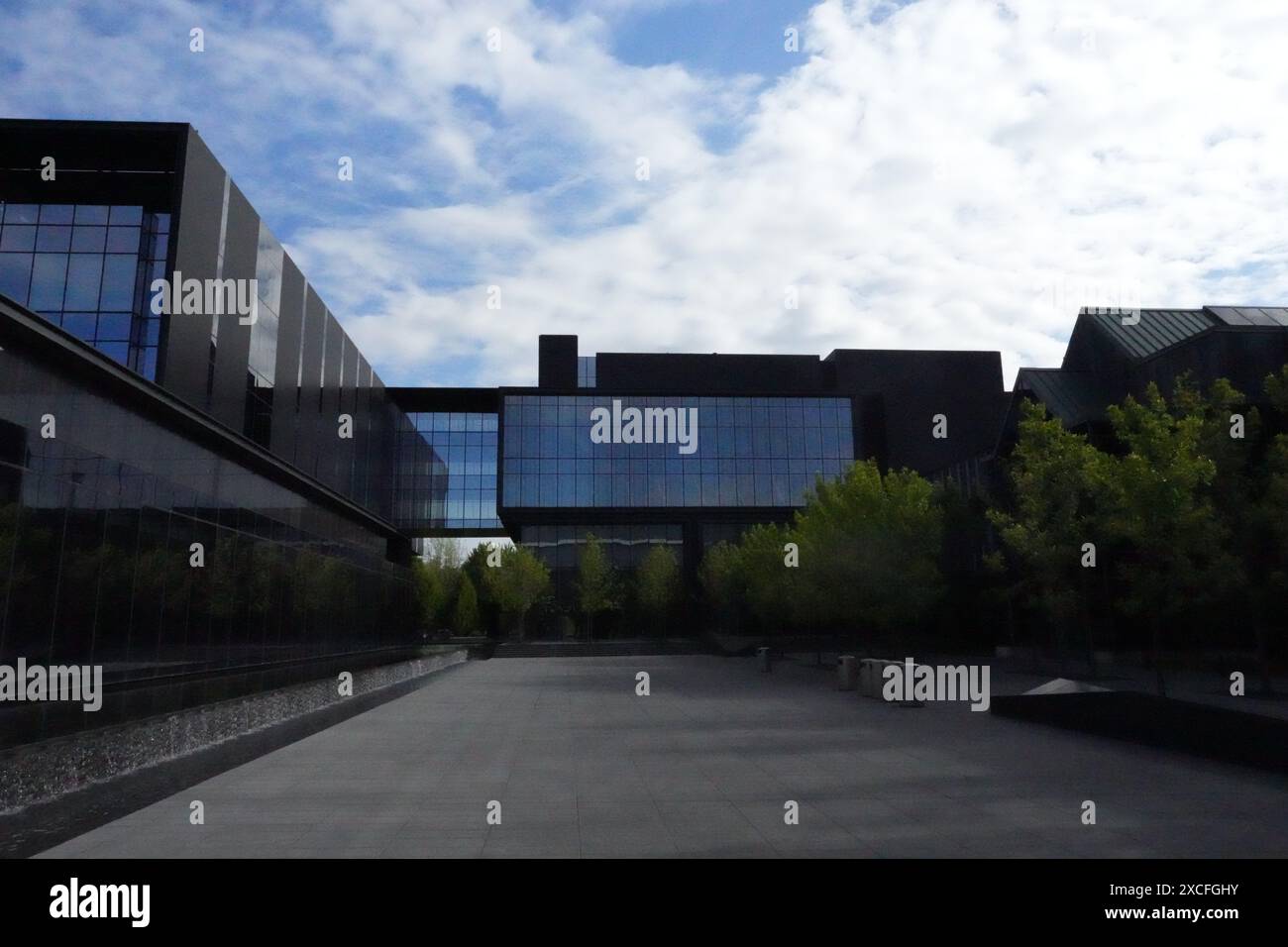 The Hatfield-Dowlin Complex on the campus of the University of Oregon ...