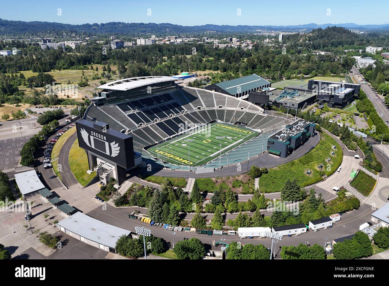 A general overall aerial view of autzen stadium hi-res stock ...