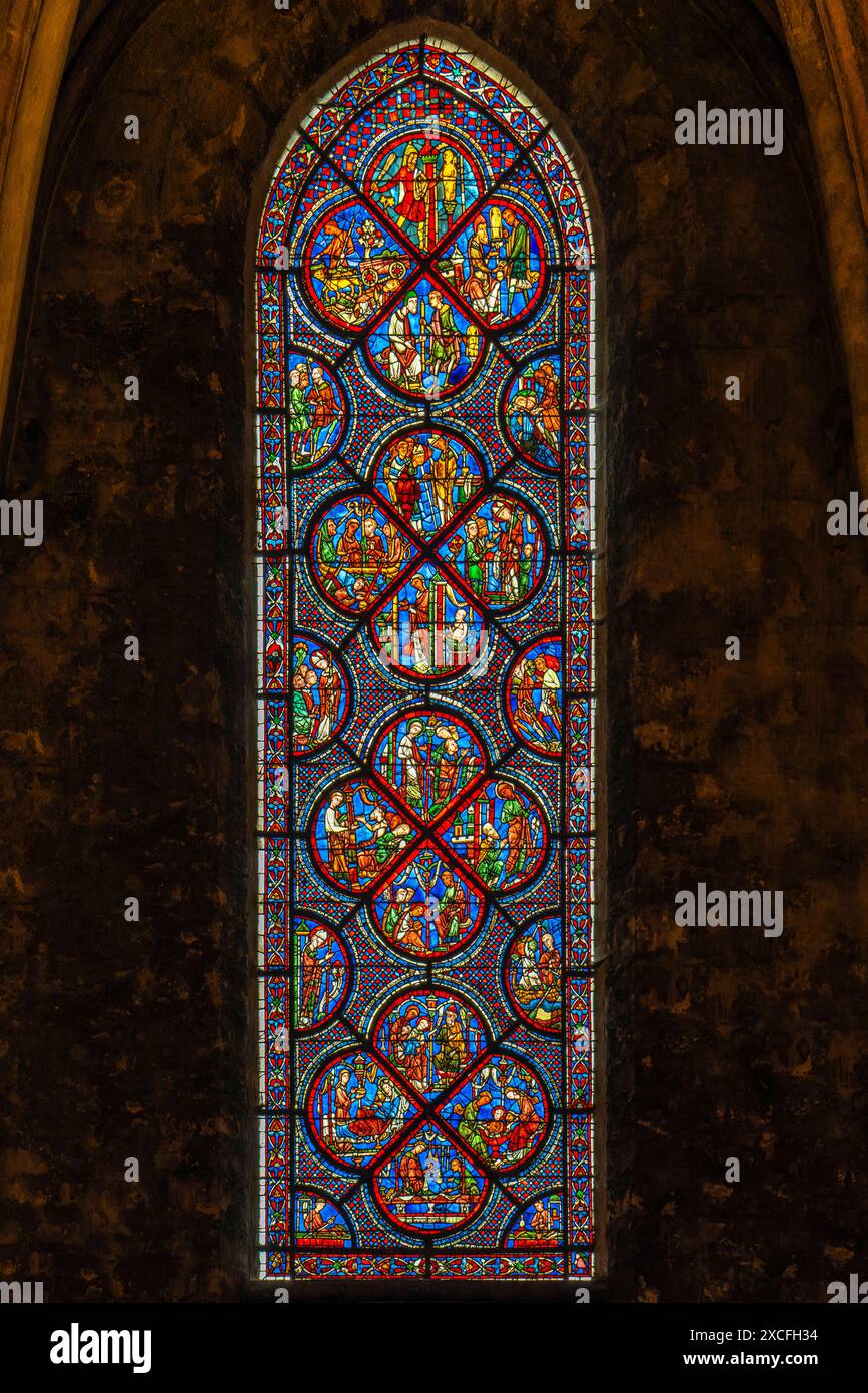 STAINED GLASS WINDOW SOUTH OF NAVE (1205-1215) CHARTRES CATHEDRAL (1145 ...
