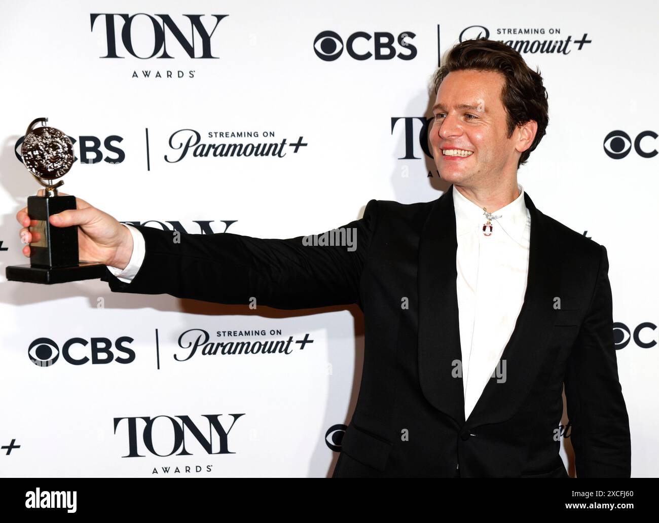 New York, United States. 16th June, 2024. Jonathan Groff wins Best ...