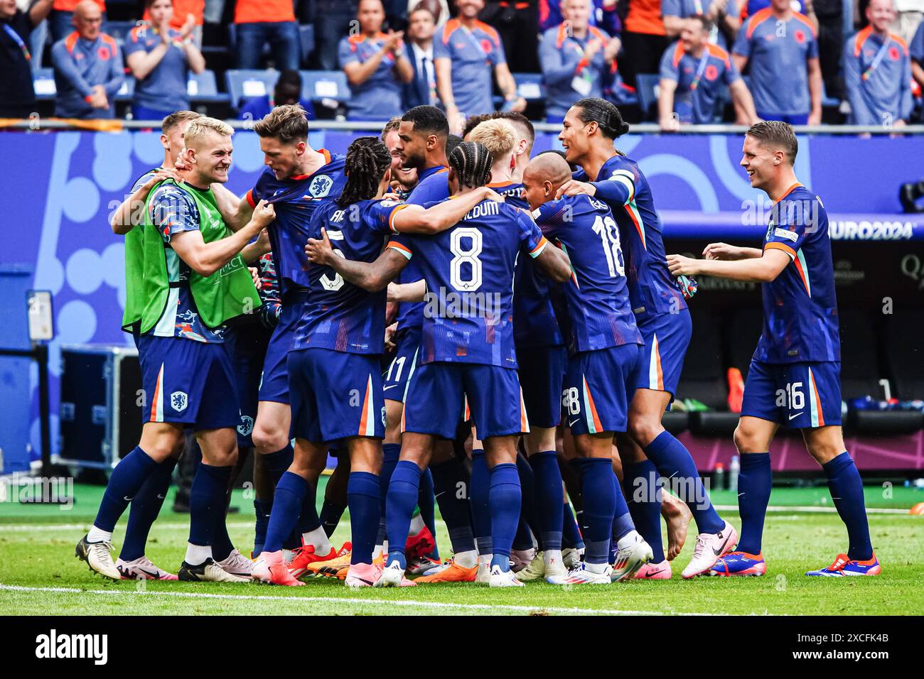 Torjubel/Jubel Niederlande nach Tor zum 1:2 Wout Weghorst (Niederlande, #09) GER, Polen vs ...