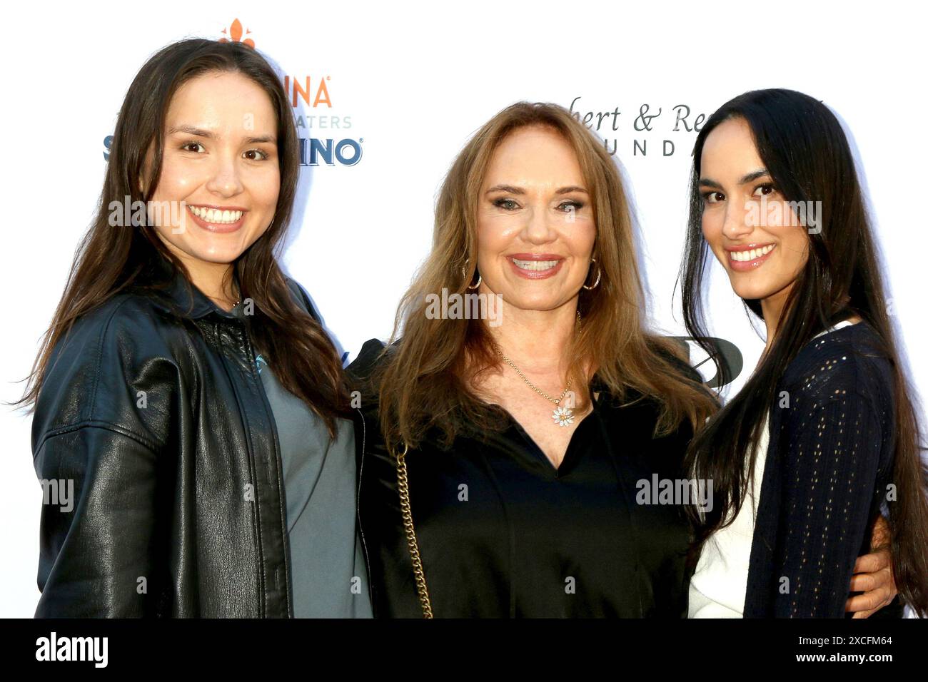 LOS ANGELES - JUN 15: Laura Lopez, Catherine Bach, Sophia Lopez at the ...