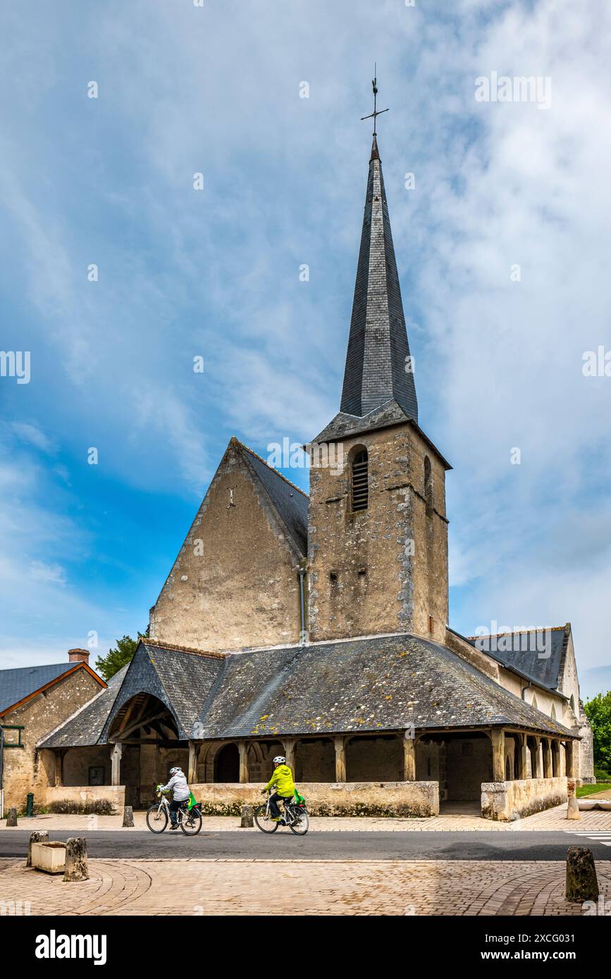 CHURCH ( 16th C) CHATEAU DE CHEVERNY (1315 & REBUILT 1624-1630 ...