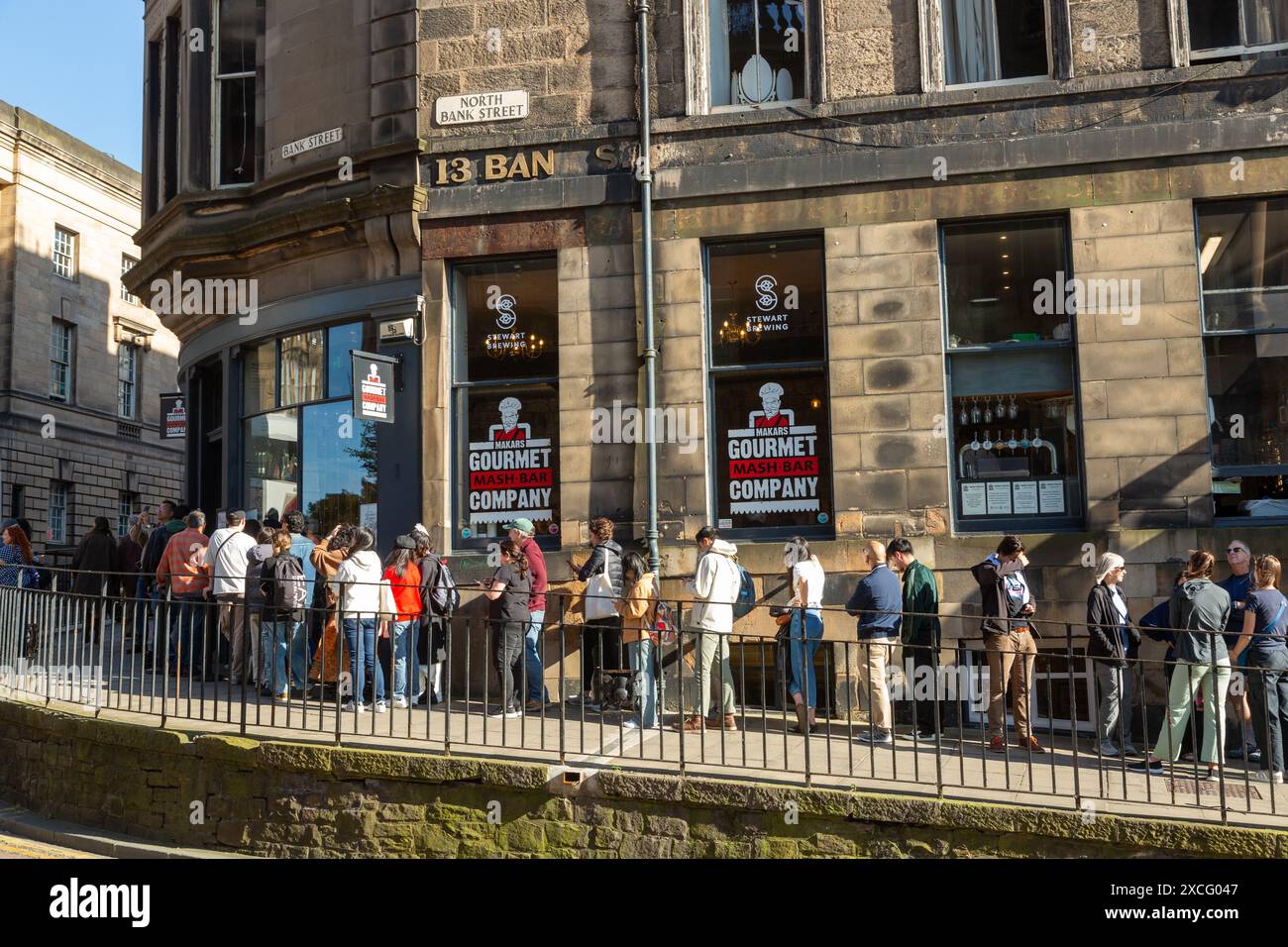 Mash bar edinburgh hi-res stock photography and images - Alamy
