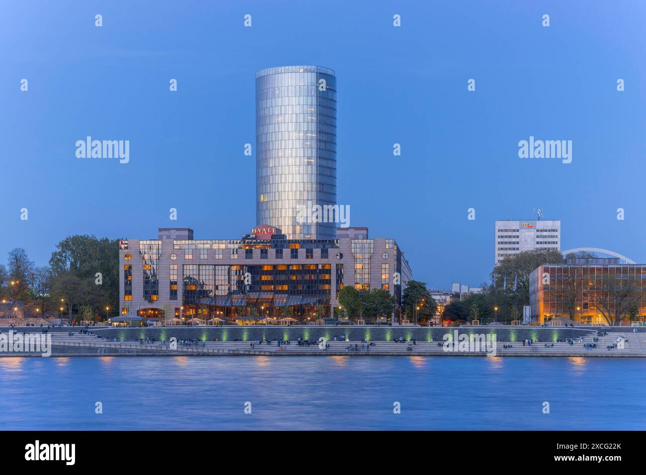 Hyatt regency hotel and cologne triangle tower hi-res stock photography ...