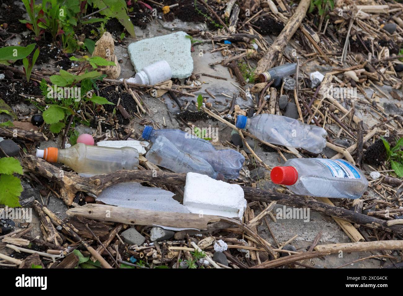 Symbolic image environmental pollution, plastic waste, rubbish, flotsam ...
