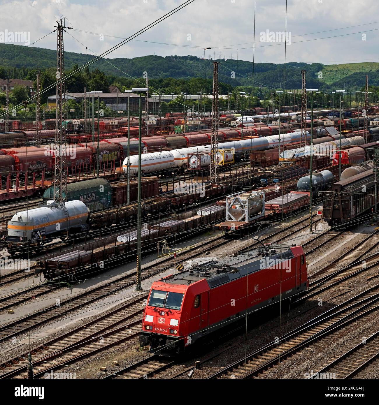 Train formation yard in the Vorhalle district with locomotive ...