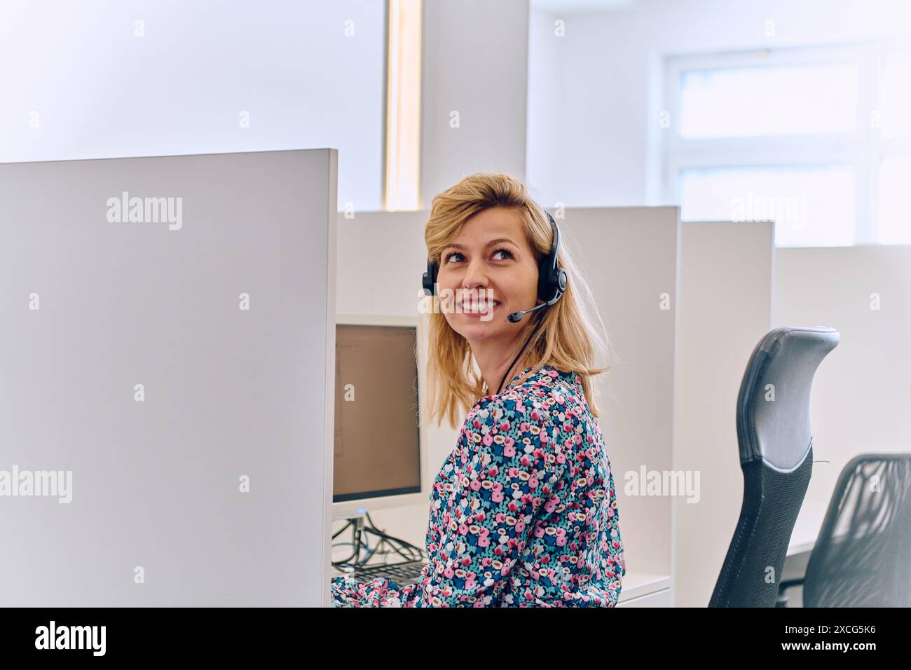 Employee providing guidance hi-res stock photography and images - Alamy