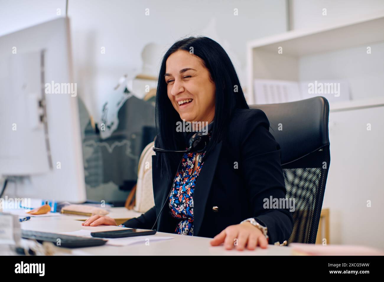 Efficient Call Center Agent Providing Seamless Customer Assistance ...