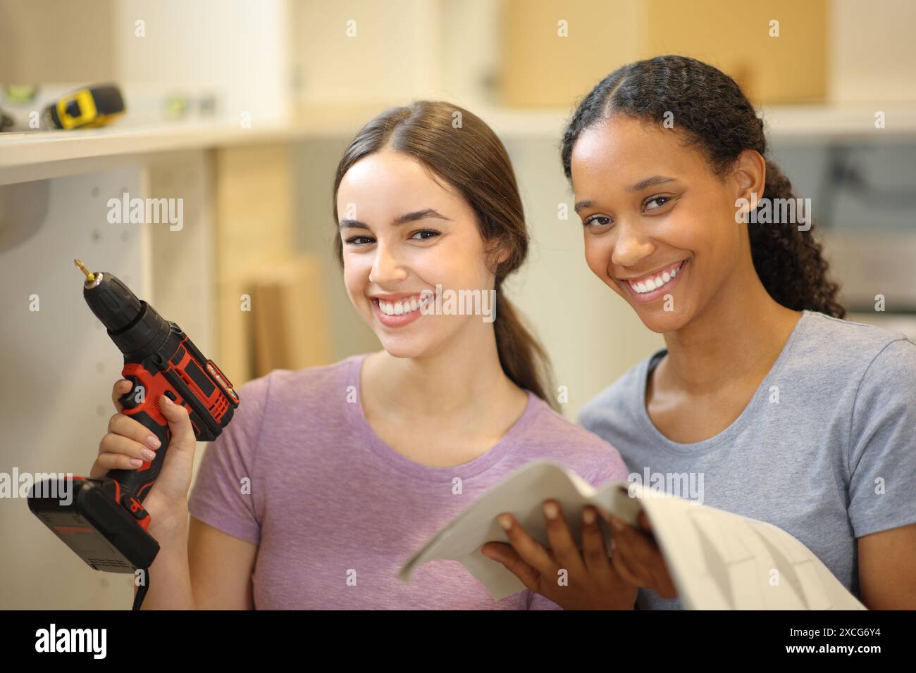 Real portrait of roommates hi-res stock photography and images - Alamy