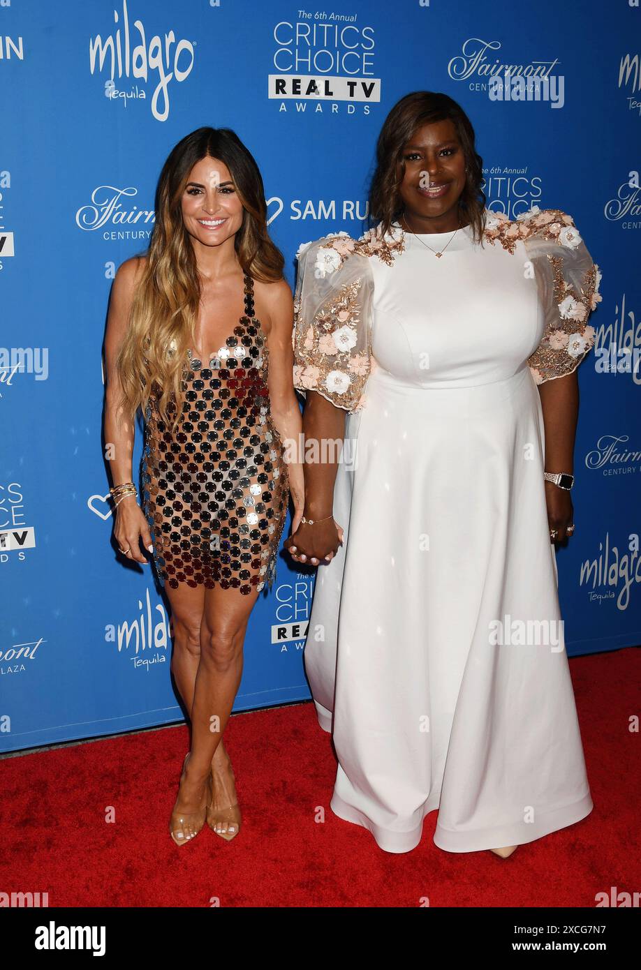 LOS ANGELES, CALIFORNIA - JUNE 15: (L-R) Alison Victoria and Retta ...