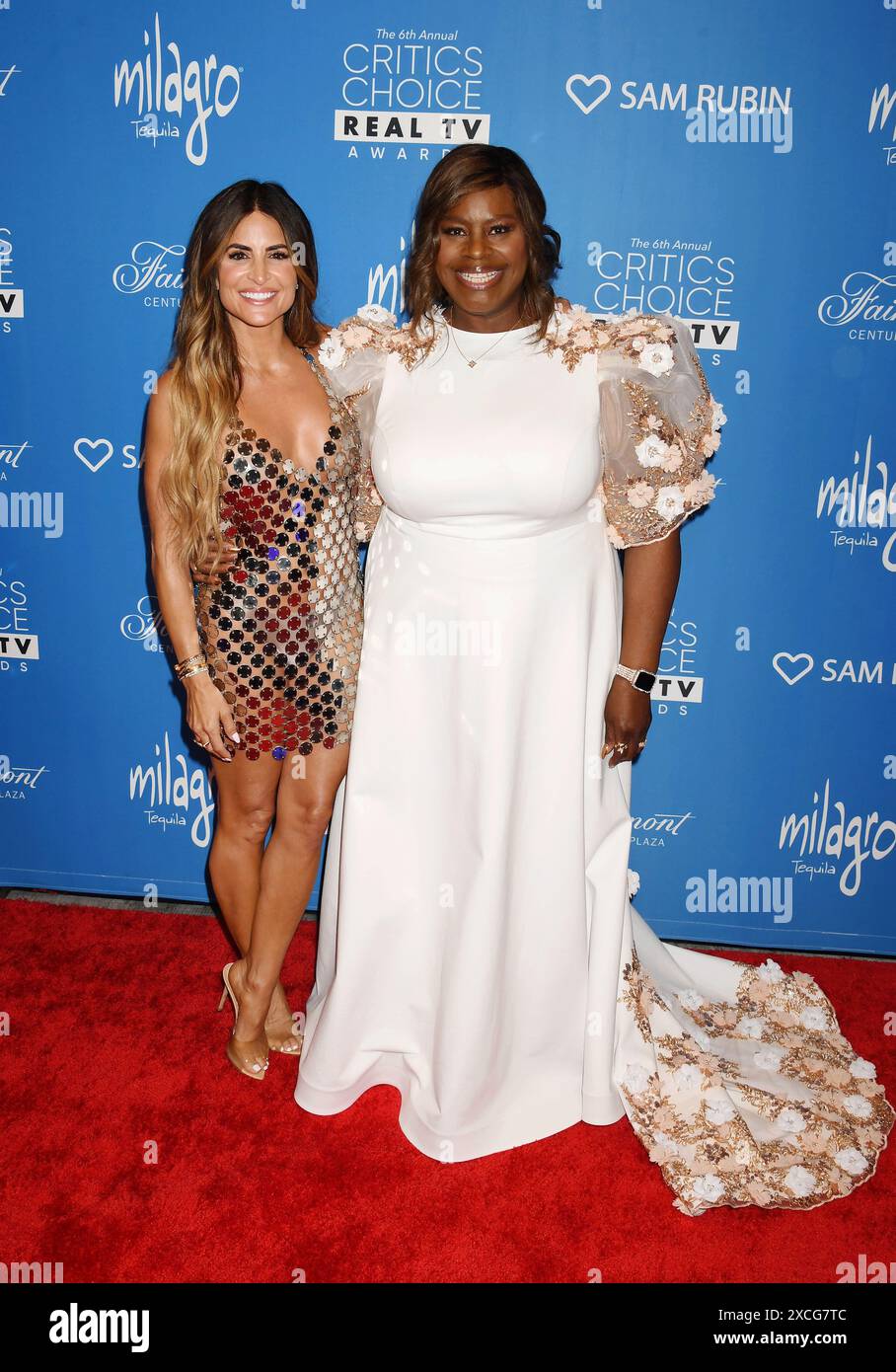 LOS ANGELES, CALIFORNIA - JUNE 15: (L-R) Alison Victoria and Retta ...