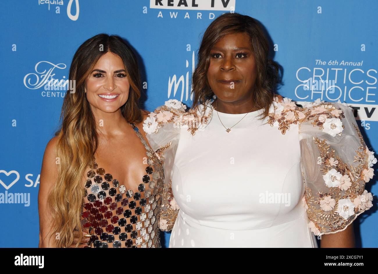 LOS ANGELES, CALIFORNIA - JUNE 15: (L-R) Alison Victoria and Retta ...