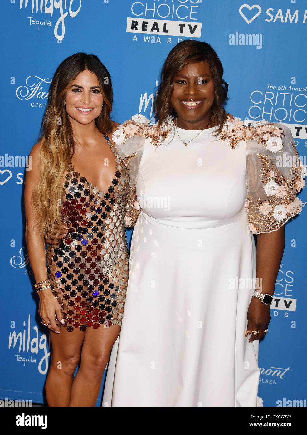 LOS ANGELES, CALIFORNIA - JUNE 15: (L-R) Alison Victoria and Retta ...