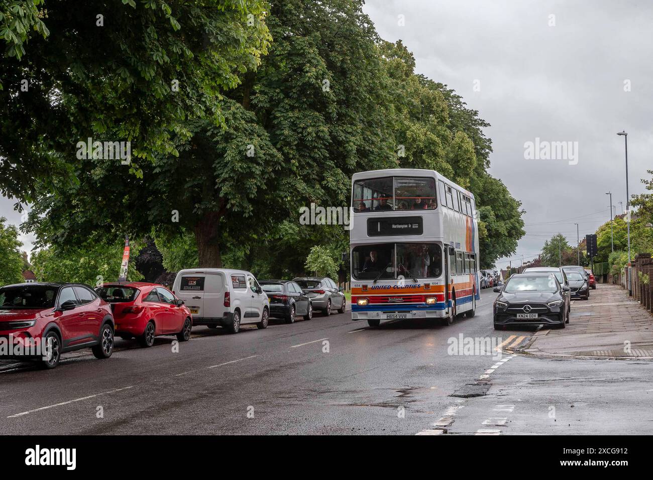 1990 Leyland Olympian/Alexander RL Bus coming down Park Ave South. 25th ...