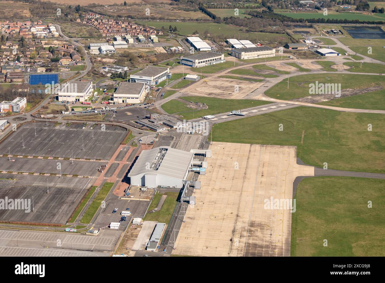 Doncaster sheffield airport terminal hi-res stock photography and ...