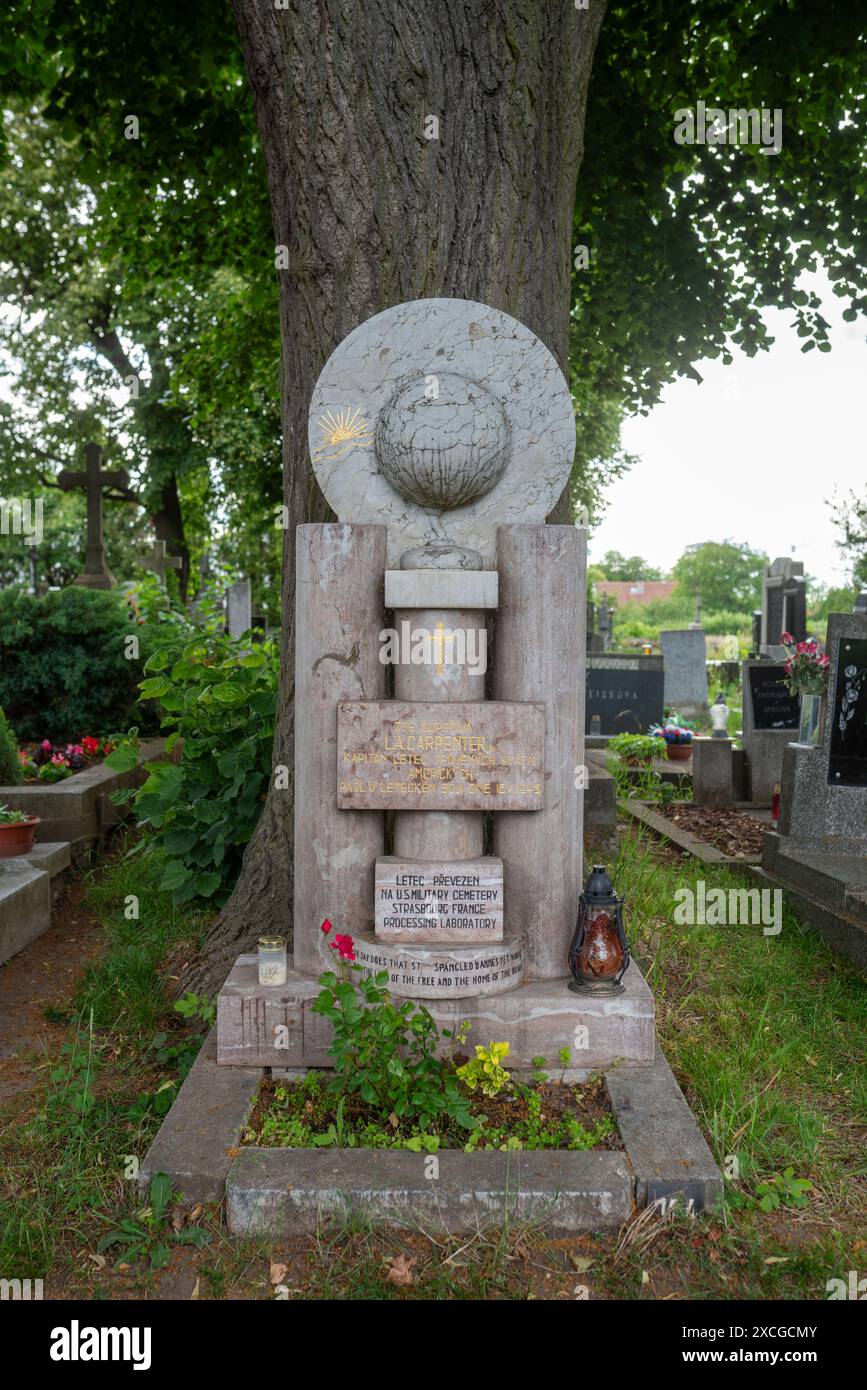 Former grave, now a cenotaph, of American fighter pilot Leroy Carpenter ...
