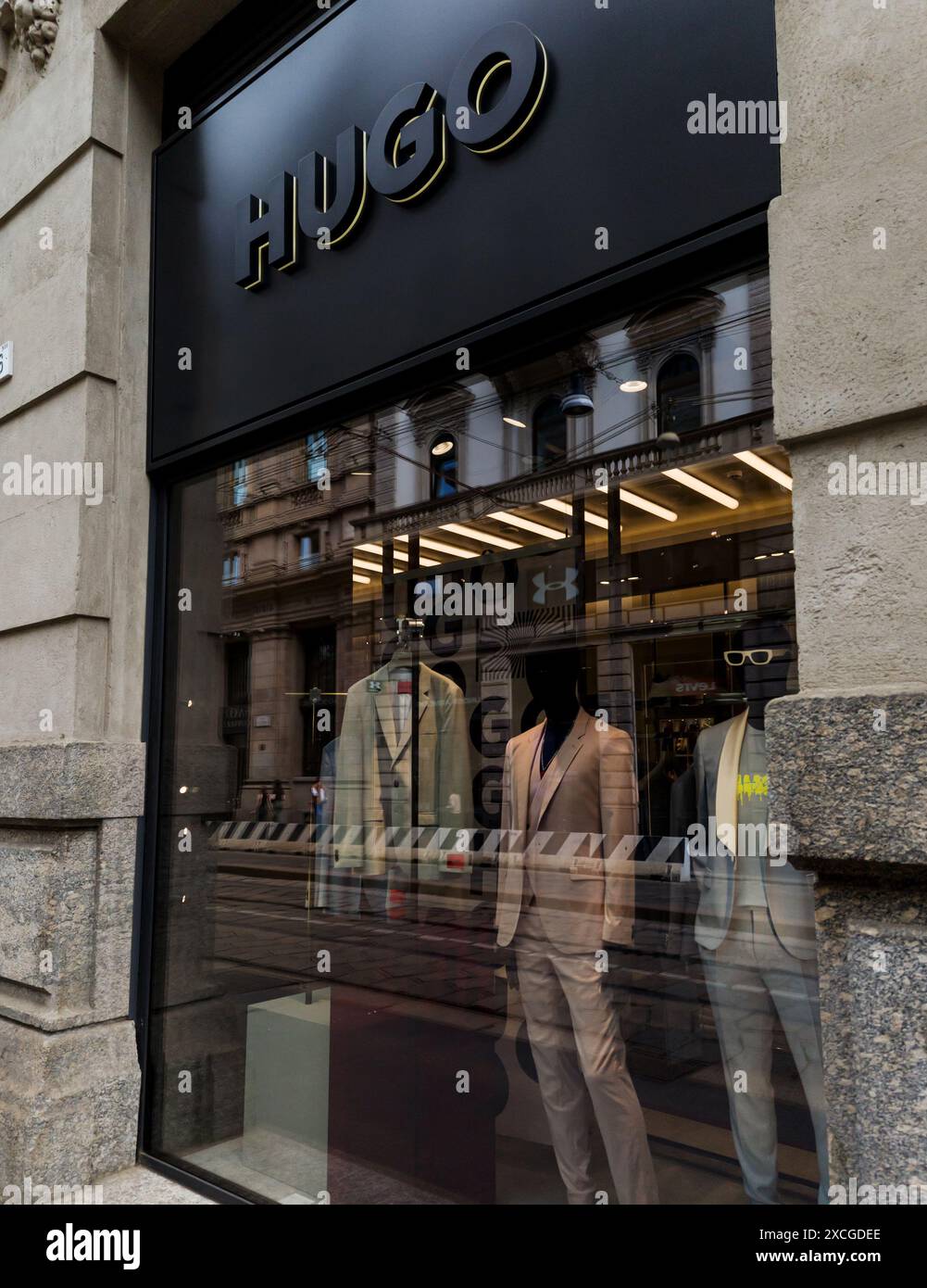 Hugo boss symbol hi-res stock photography and images - Alamy