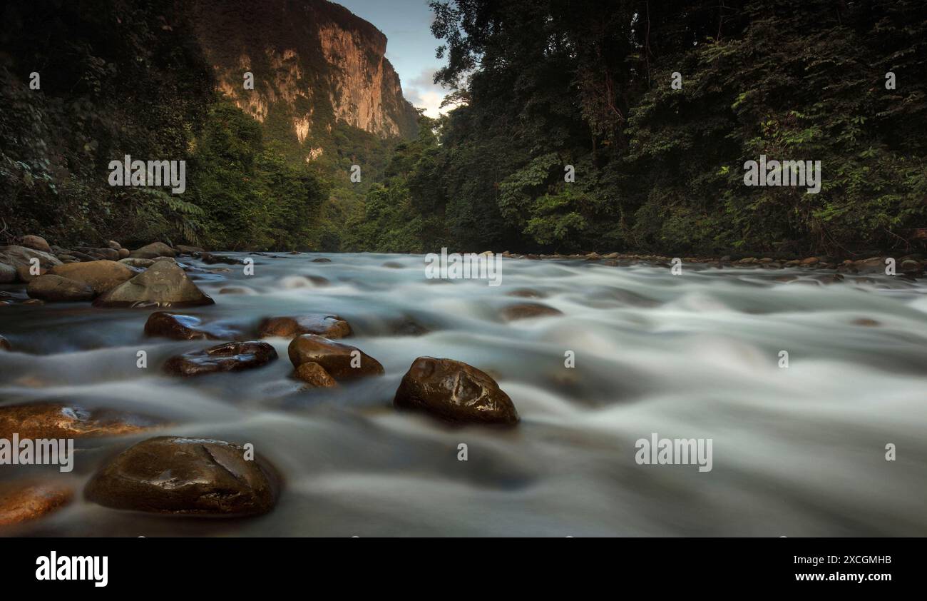 The Underworld - Photographs from caves all over the world Stock Photo ...